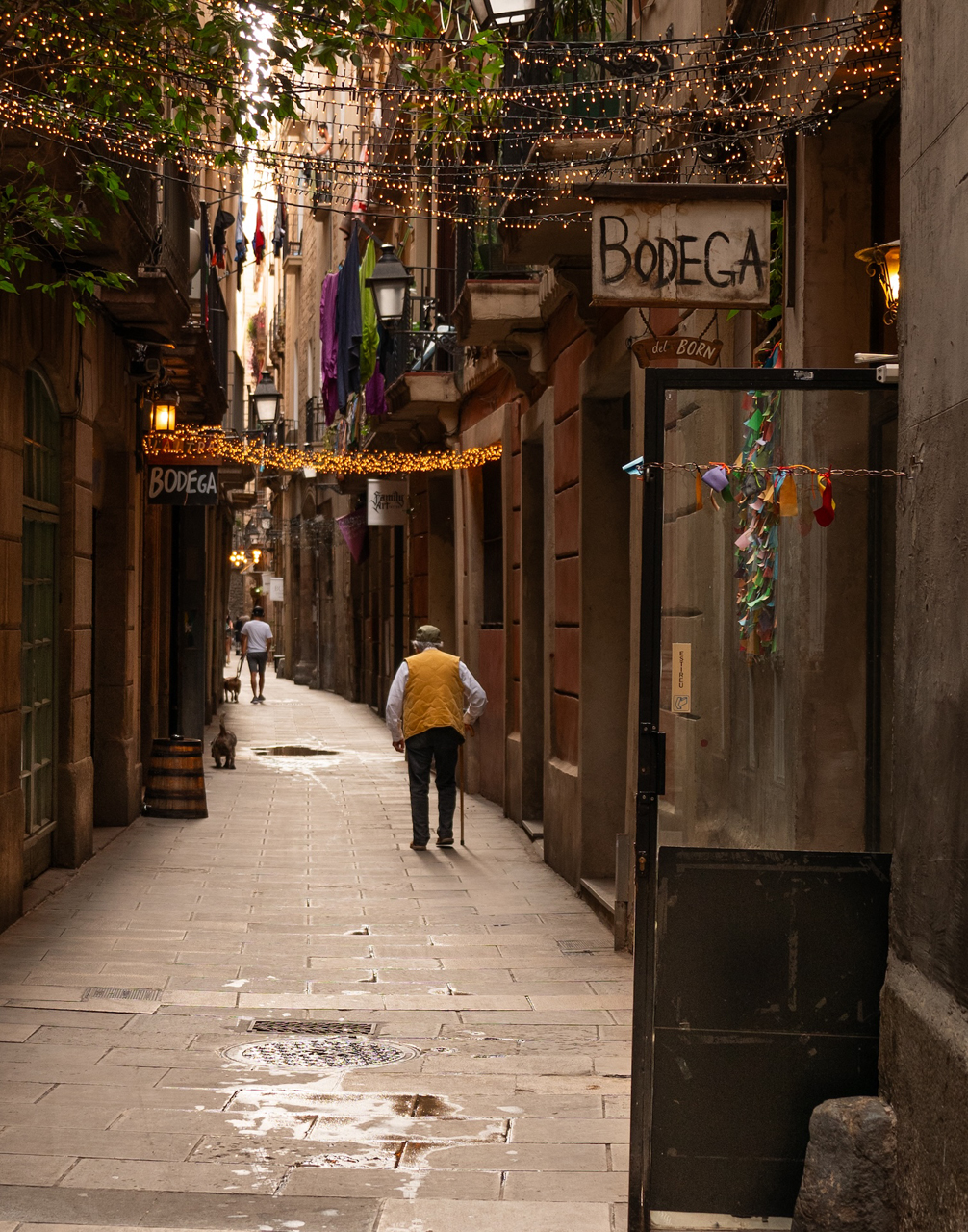 Barcelona Nostalgia 1BP Bill Chandler April 2024 – Fort Worth Camera Club